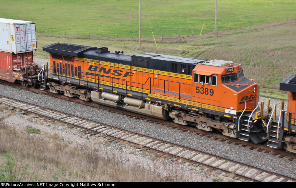 BNSF 5389